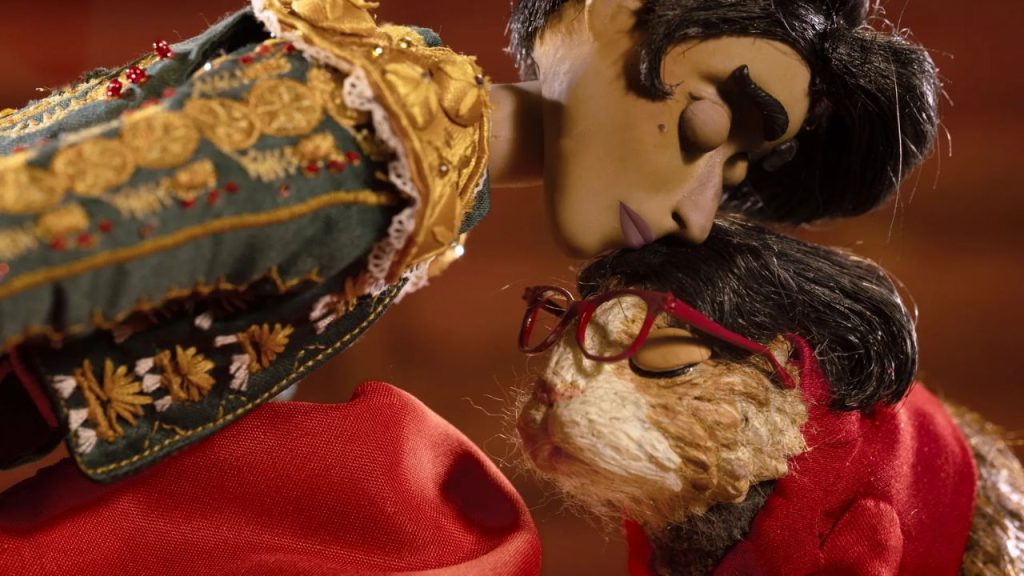 Women Wearing Shoulder Pads debuta clip y revela fecha de estreno — Radix